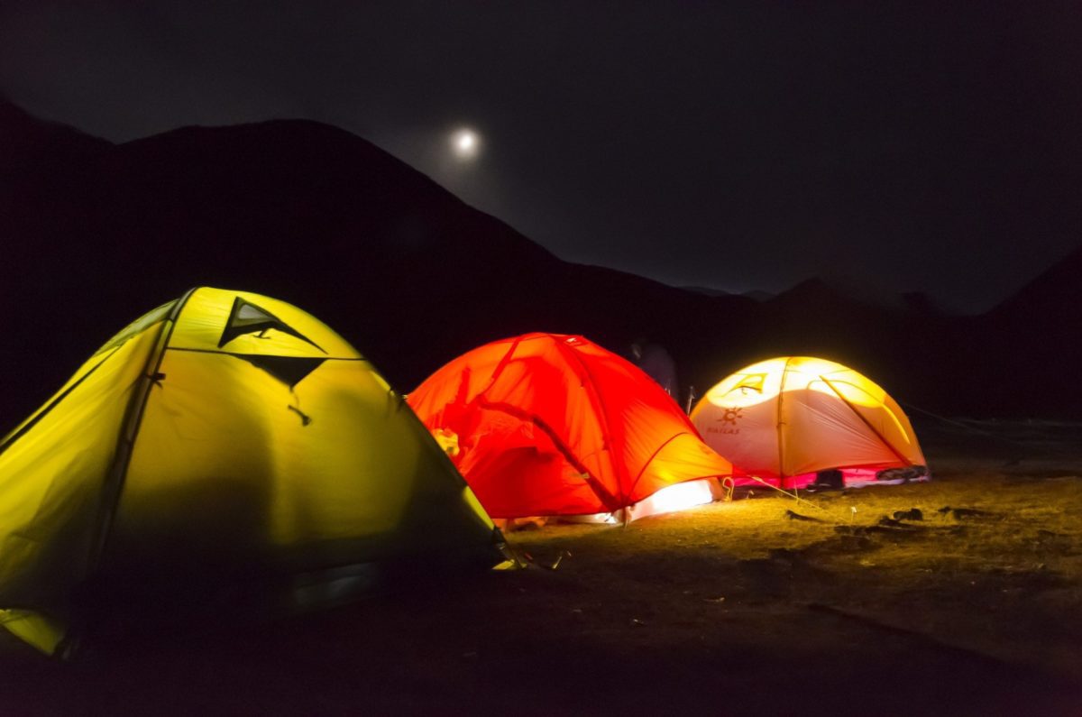 Headlamp Climbing – Are You Ready to Climb in the Dark? - Fenix Lighting