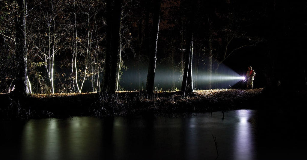 5 Best Hunting Flashlights - Blog - Fenix Lighting